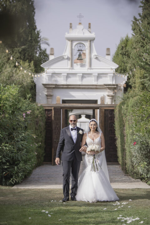 Elegant black and white wedding at Finca Monasterio