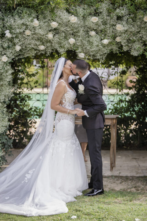 Elegant black and white wedding at Finca Monasterio